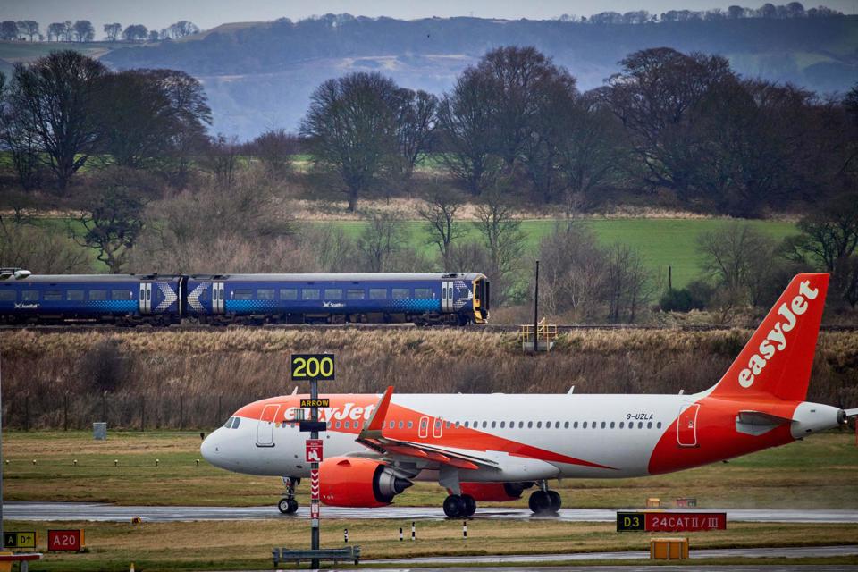 Can rail cope if the UK runs short of jet fuel? | Rail magazine