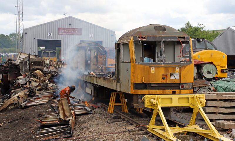 Pair of stripped Class 60s are broken up and scrapped | Locomotives