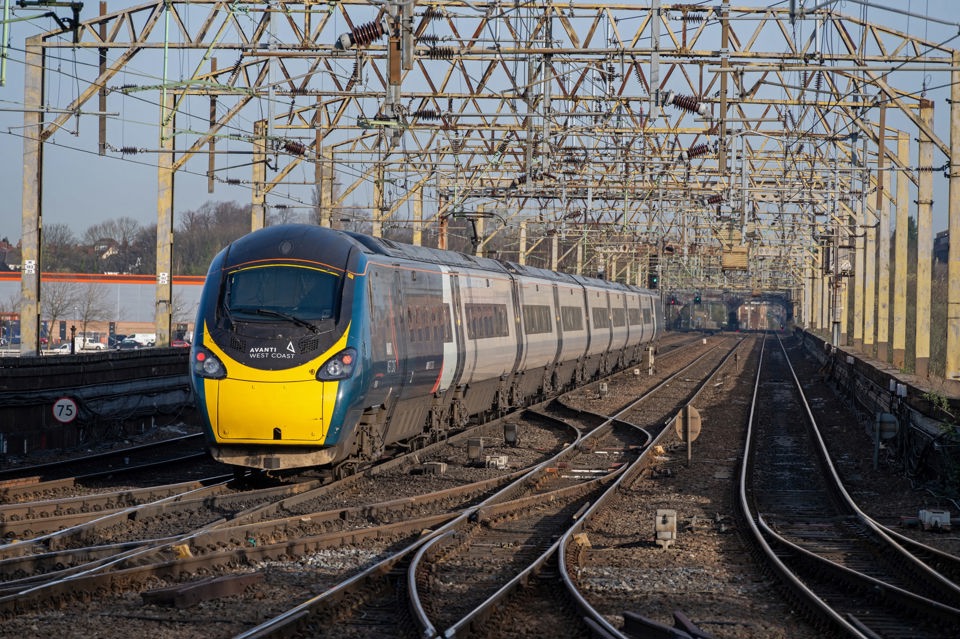 Proposed new Birmingham-Manchester line is "not HS2 reinstated ...