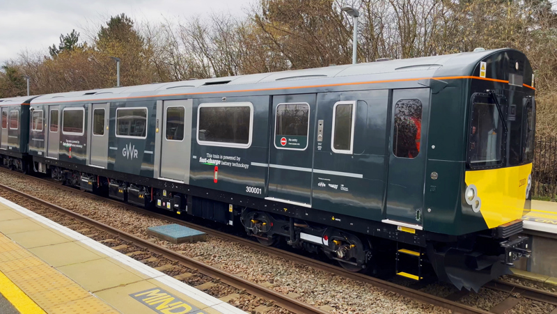 GWR to run battery-electric Class 230 in passenger service | Great ...