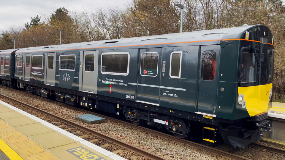 GWR to run battery-electric Class 230 in passenger service | Great ...