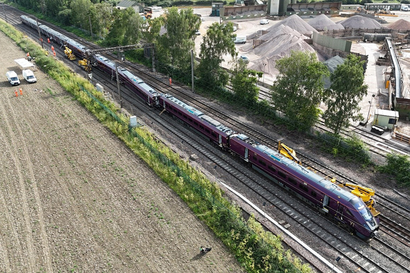Bedford collision: train passed red signal before hitting second East ...