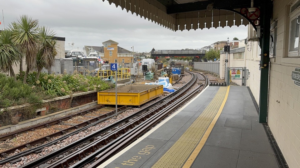 Latest Island Line closure under way with work focusing on tunnel ...