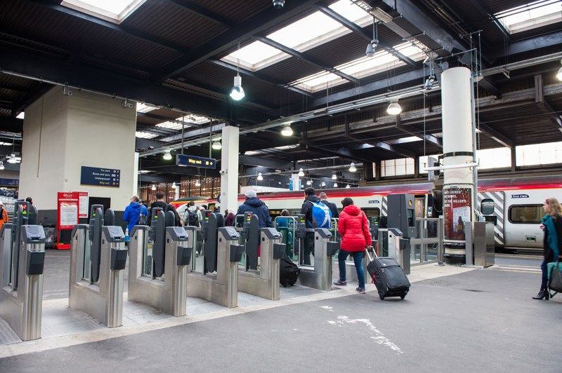 Contactless ticketing rollout reaches Stansted and Southend Airports ...