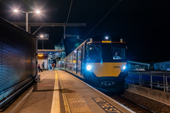 Tim Dunn: What it was like on board Great Western Railway's record ...