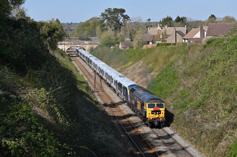 Safety concerns mean delayed SWR trains enter service with guards ...