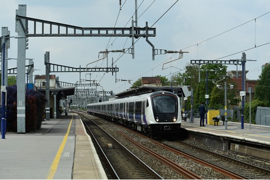 Paddington-Reading Crossrail trains to begin running from December 15 ...