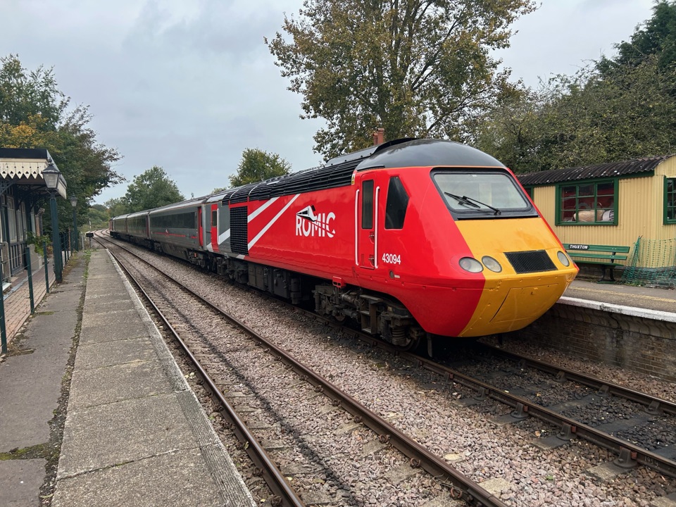 Romic unveils reliveried HST for UK charter and spot hire work | HST