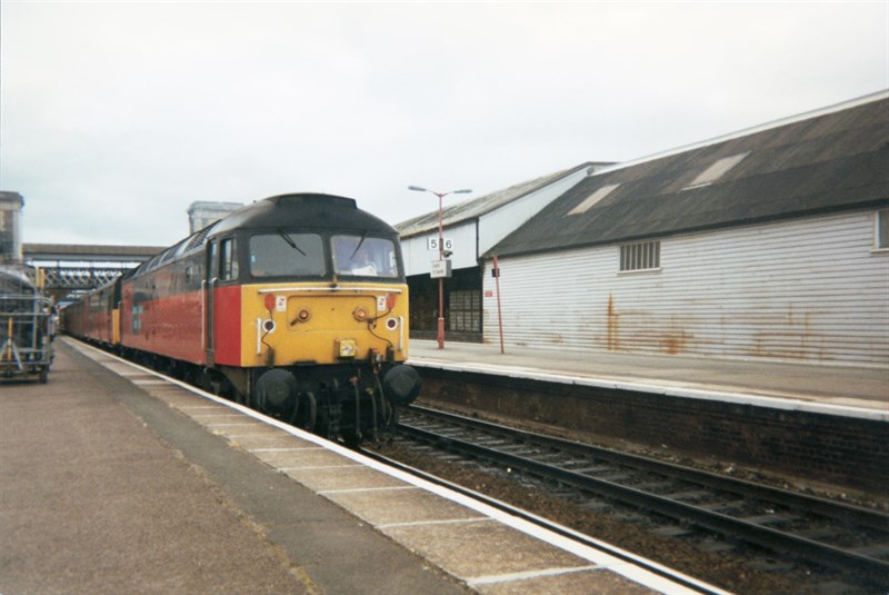 Propelling the main | Locomotives